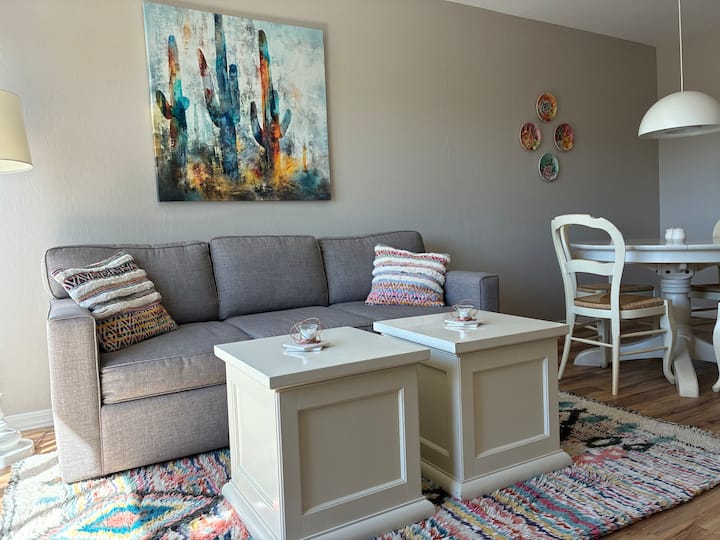 Charming Quiet Condo In The Heart Of Scottsdale! - Scottsdale, AZ