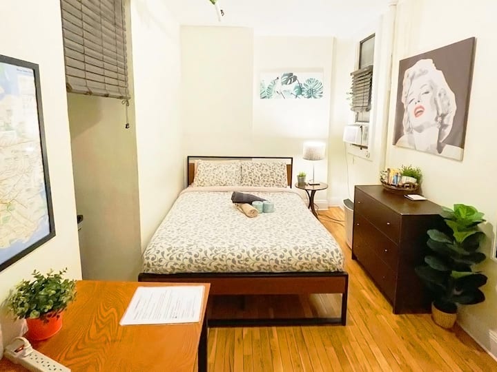 Near Gramercy Park/ Private Entrance - Brooklyn, NY