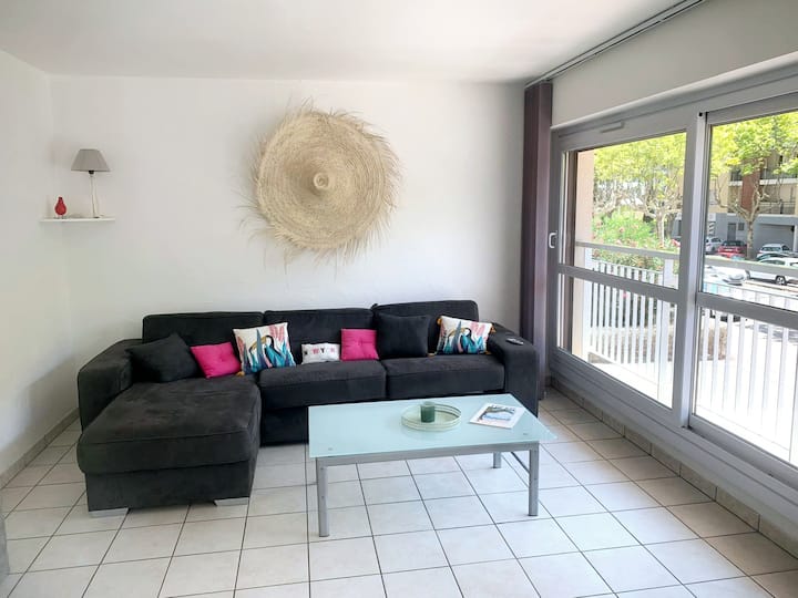 Grand Et Bel Appartement à 3 Mn à Pied De La Plage - Fréjus