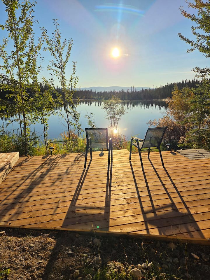 Private Studio Apartment Steps From The Lake - Yukon