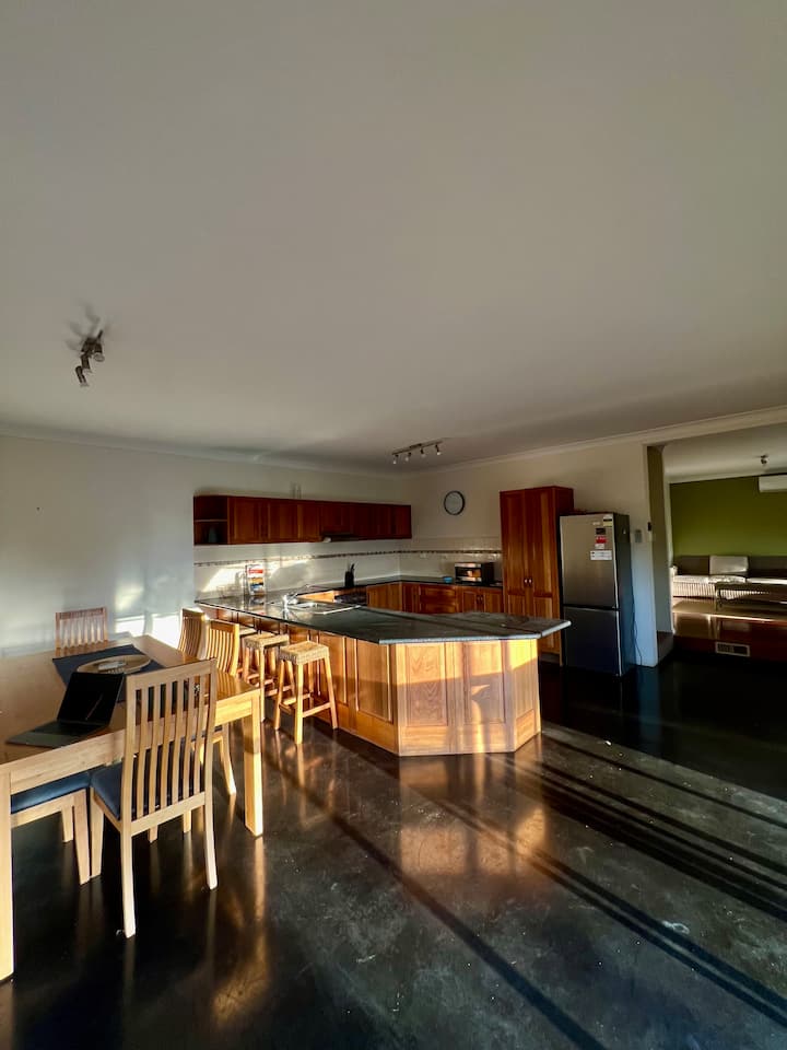 Amber Lodge Armidale - Armidale