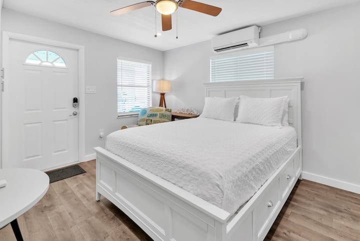 2b Newly Renovated Casita At Coastal Cottages! - Pinellas County, FL