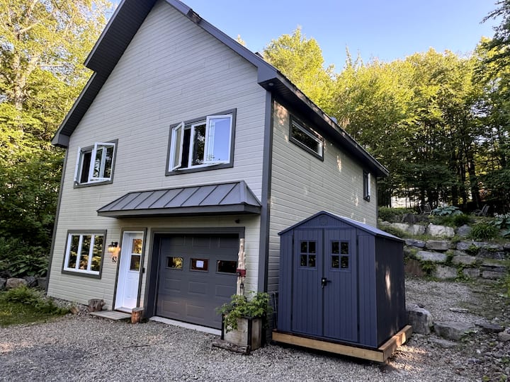 Le Geai-bleu Sur Le Lac (Ski/snowboard & Kayak) - Laurentides