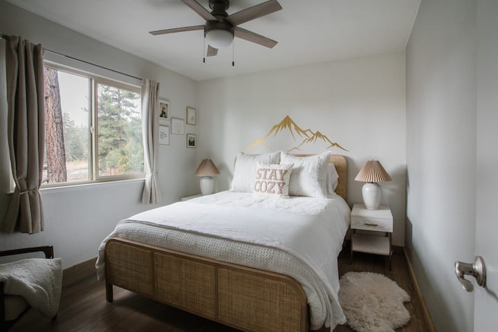 Walk To Lake! Hottub, Pool, Lux Coffee Bar & Patio - Lake Tahoe