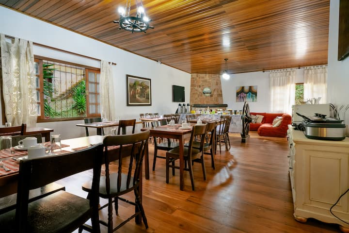 Velinn Casa De Campos Guest House - Master Room - Campos do Jordão