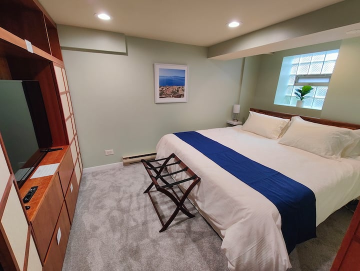 Florence Serenity Stay - Northwestern University, Evanston