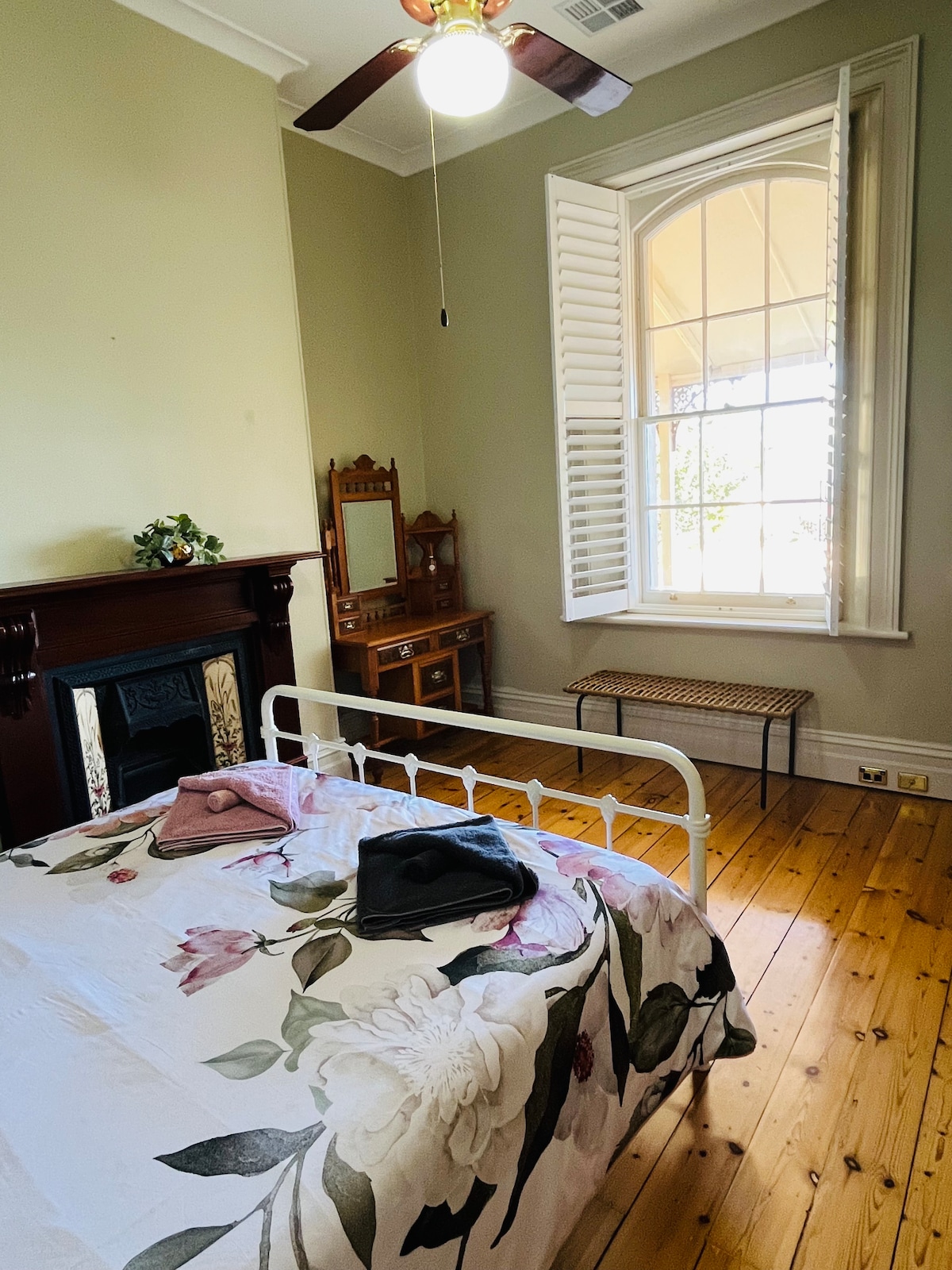Wallaroo Customs House - Houses for Rent in Wallaroo, South Australia ...