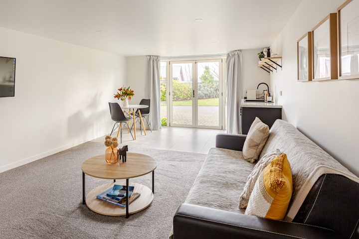 Luxury And Location! - Te Anau