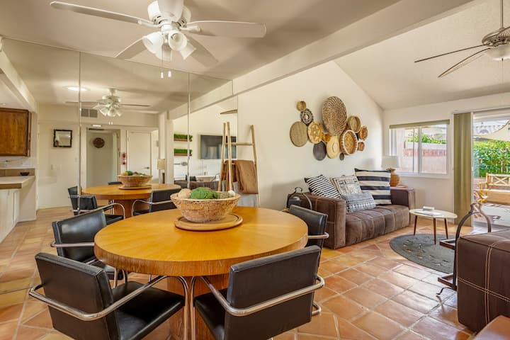 Work Friendly On A Historic Golf Resort Near Polo - Indio, CA