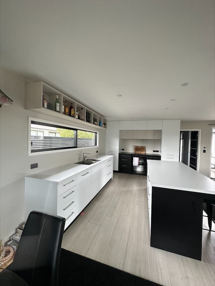 Executive Home - Relax On Rhoboro - Twizel