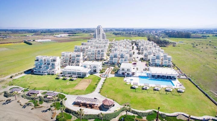 Lovely 2 Bedroom Rental By The Sea In Gaziveren - Газиверан