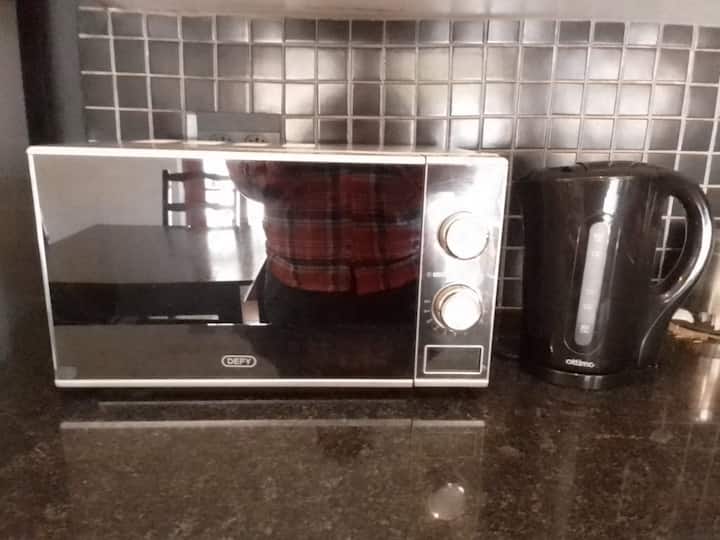 Robindale Rental In 'Burbs - Bachelor Pad Deluxe - Randburg