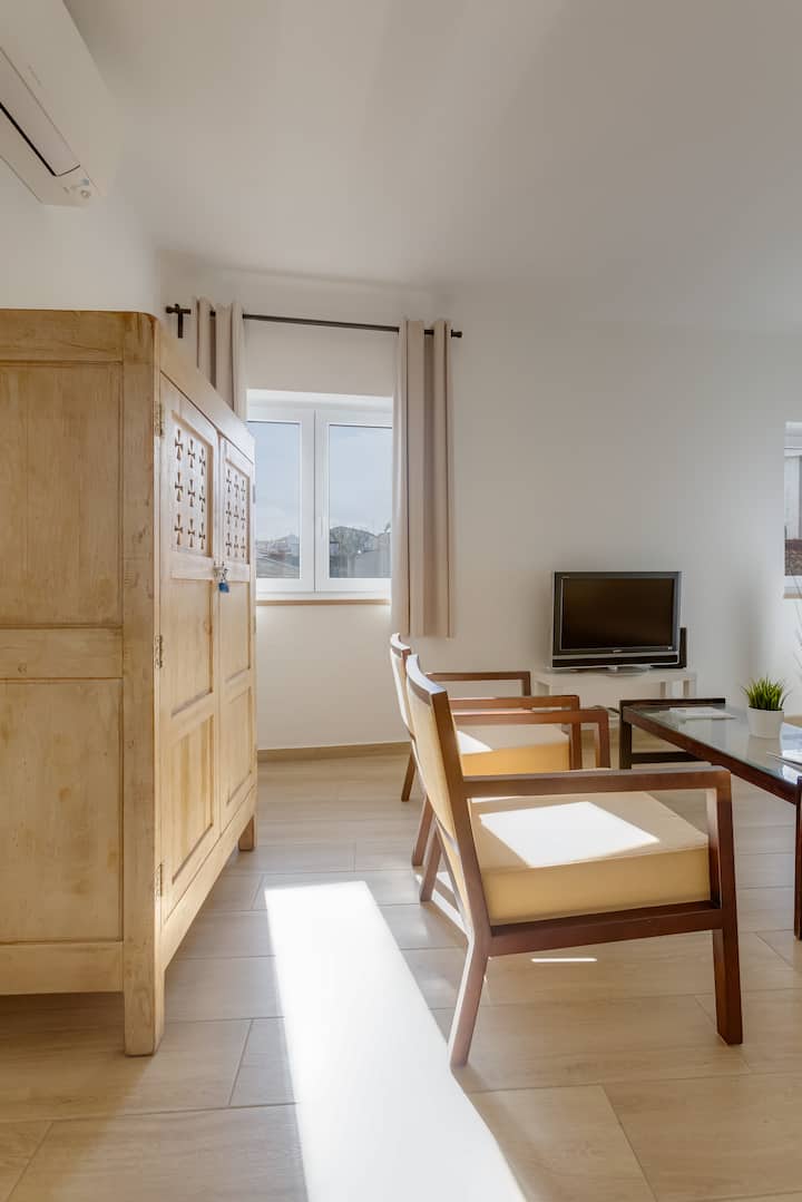 No Centro Histórico De Lagos, No Centro De Tudo. - Algarve