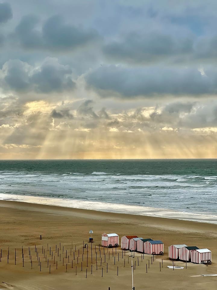 La Mer......... Et Le Repos - De Panne