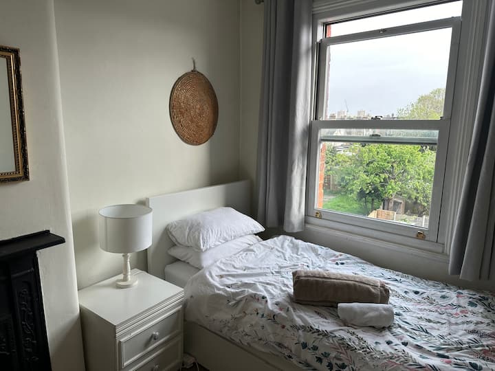 Single Room (Unavail To Check In 28feb-2mar) - London
