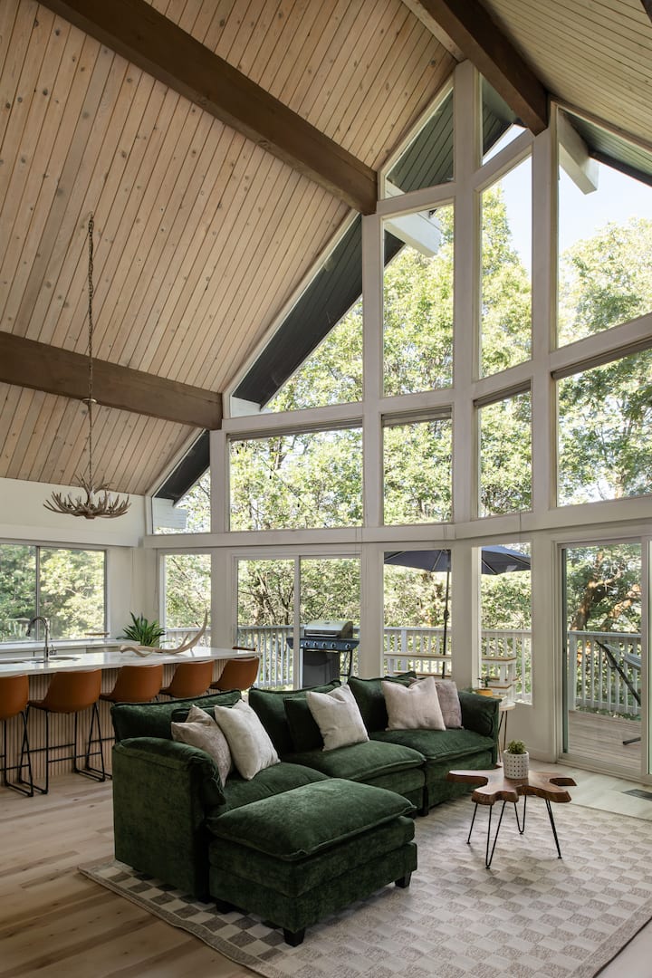 Stunning A-frame | Spa, Game Room, Views - Lake Arrowhead, CA