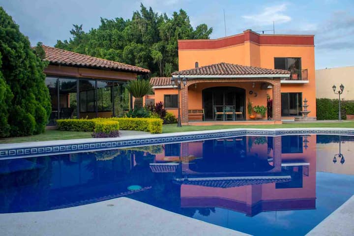 Espectacular Casa: Alberca, Jacuzi, El Mejor Clima - Morelos