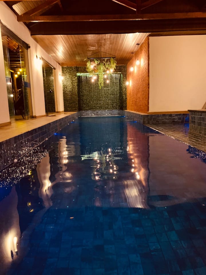 Chale /Jacuzzi/piscina Aquecida /Café /Lareira/ar - Santo Antônio do Pinhal