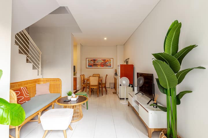 Cozy Home 4br Excellent Neighborhood And Security - Bali