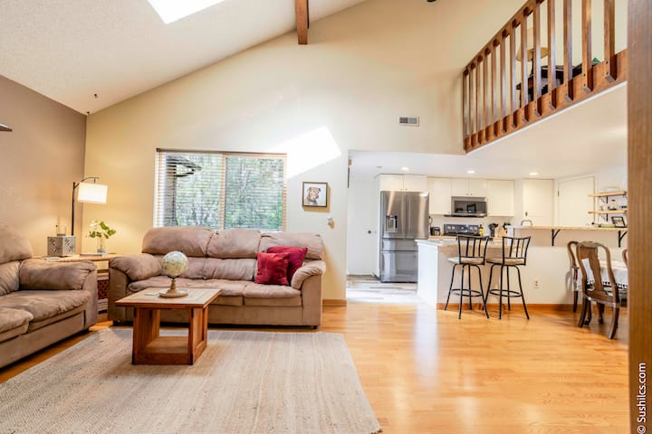 | Spacious | Bright | Clean | Cozy | Petfriendly - Boulder, CO