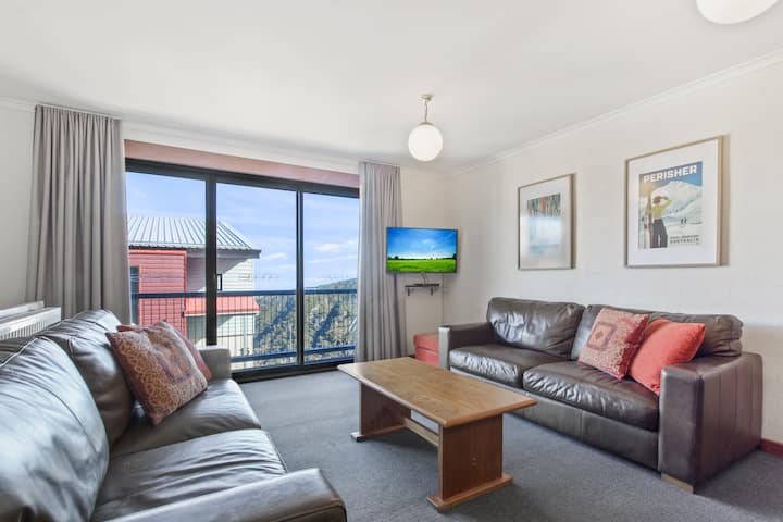 Lawlers 23 At Mt Hotham - Mount Hotham