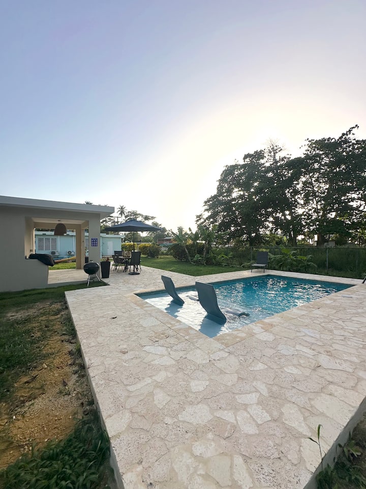 Villa Toña Beach House, Amazing Pool & Backyard - Rincón