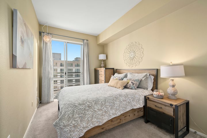 1br Gaslamp Downtown Sd | Walk To Petco | Pool Spa - Coronado