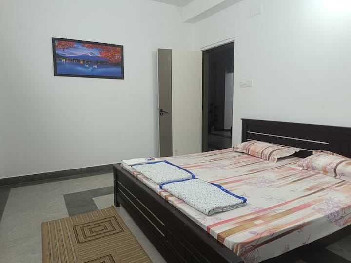 Stefan's 2 Bedroom Deluxe Apt -Near Ganga Hospital - Coimbatore