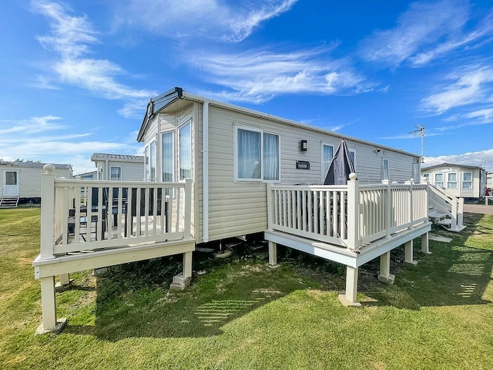 8 Berth Caravan For Hire At St Osyth Beach Holiday Park In Essex Ref 28013fi - Clacton-on-Sea