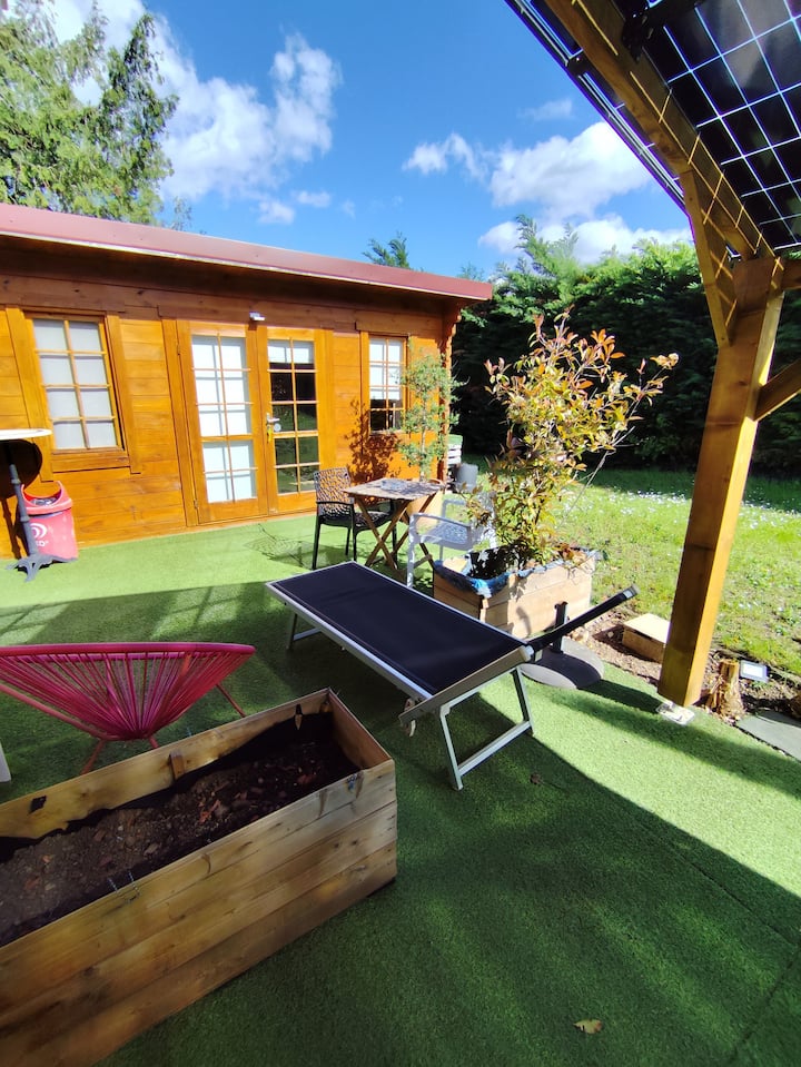 Chalet Studio Cosy Climatisé.
Tv Netflix,prime. - Dardilly