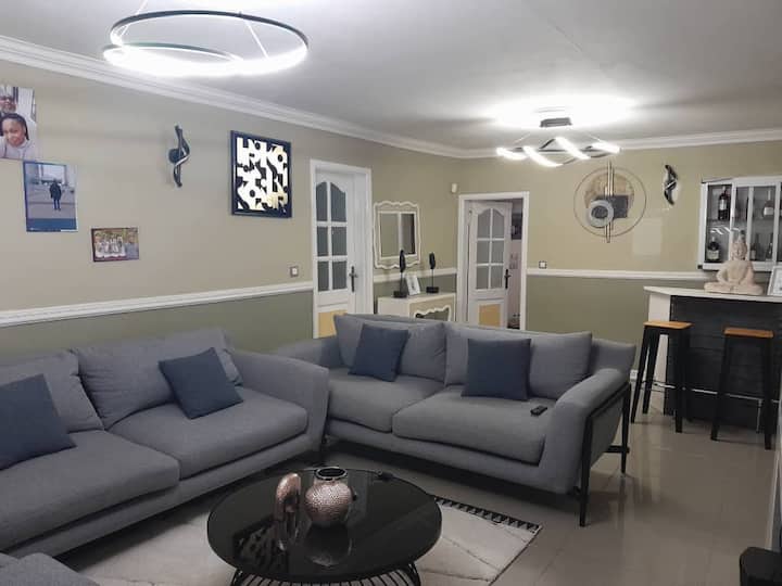 Villa De 2/3 Chambres à Bikélé - Libreville