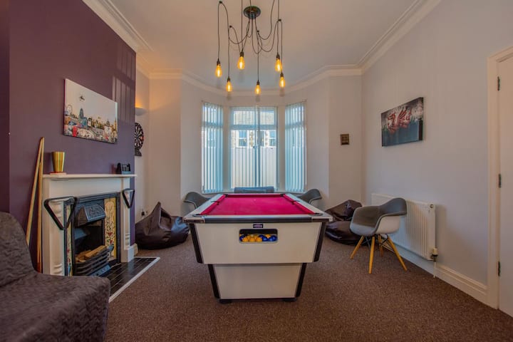 Lushlets - Hot Tub/pool Table /16 Plus/ Sundayfree - Cardiff