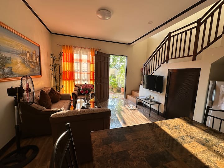 (C) Elegant Townhouse Haven In Santa Rita - Bauan