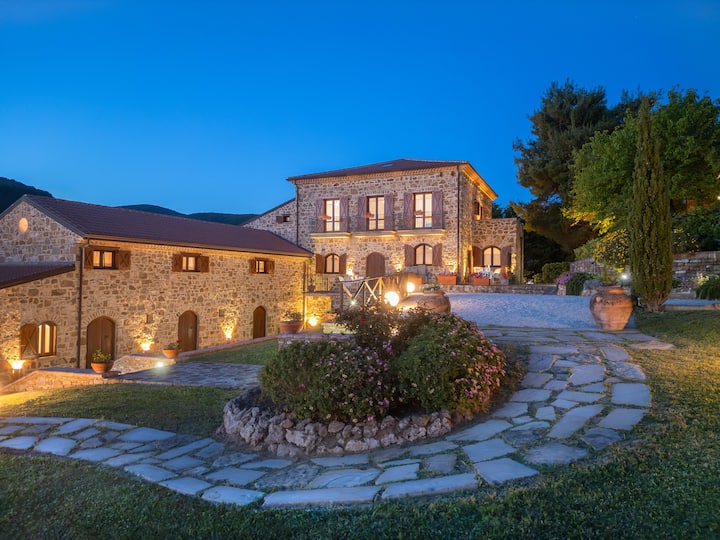 Country Apartment In Santa Maria Di Castellabate - Castellabate