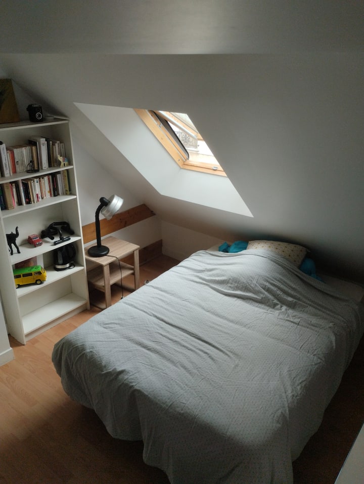 Chambre Avec Salle De Bain Privative - Bagnolet