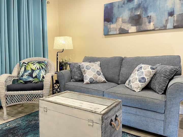 Simple Beach Retreat Condo - North Beach, TX
