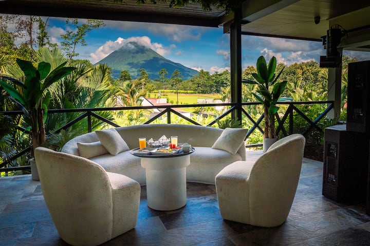 Casa Del Río Robalo- River View Breakfast Included - La Fortuna