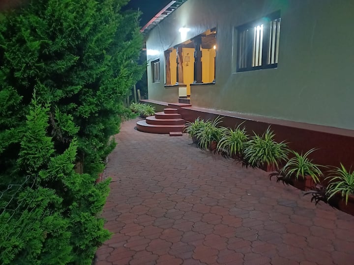 B.b. Estate Heritage Home, Coorg, Ancestral House - Kodagu
