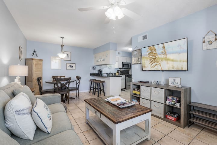 Super Cute Condo-sleeps 6-just Steps To The Sand - Gulf Shores, AL