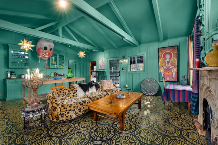 The Farmhouse With Cedar Hot Tub - Topanga, CA