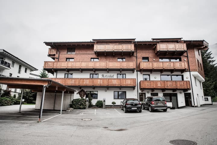 Astenhof - Ferienwohnung 1. Og - Zillertal