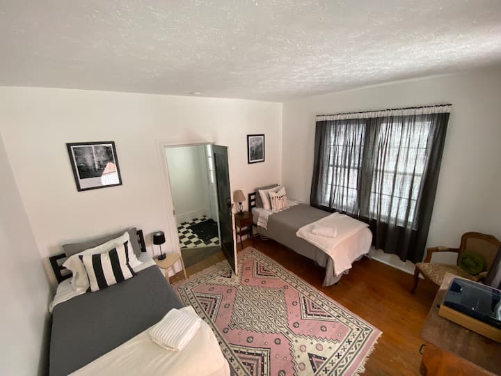 The Roost Room 1 - Davis, WV