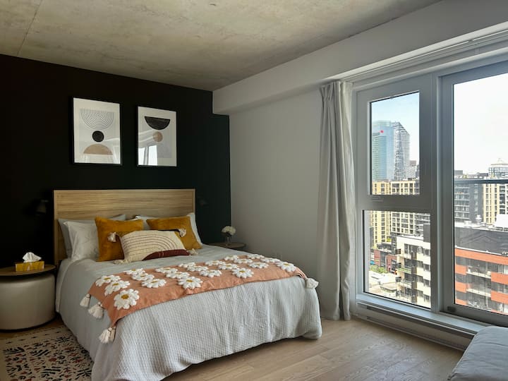 Urban Executive Studio 30+ Days - Montreal