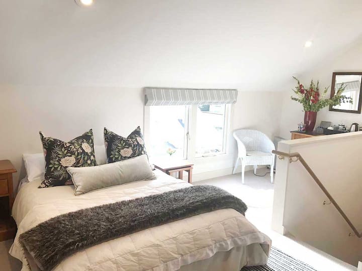 The Loft @ Arrowtown Lodge For 1-3 Guests - Arrowtown