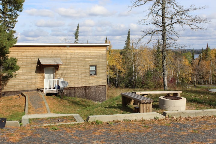 Deer Run Cabin - Lakewood Park Cabins - Kenora