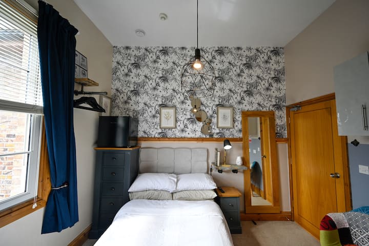 Cherry Tree Studio, Ironbridge Gorge, Safe Parking - 머치 웬락