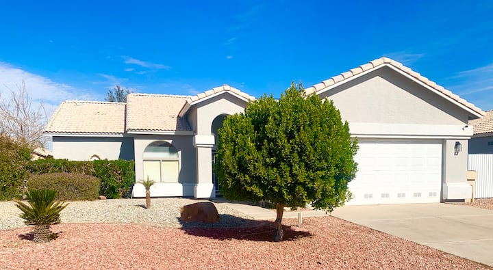 3 Bed/2bth Private Sauna, Pool, Gym, Yard W/dog Dr - Peoria, AZ