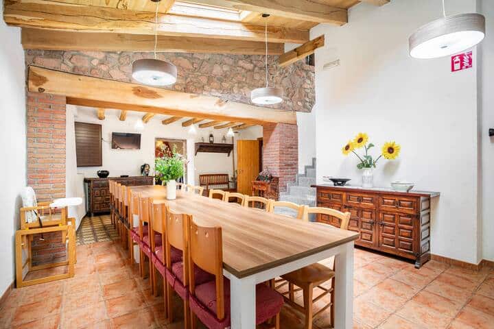 Nature En Groupe, Maison Pour 20 Personnes - Montseny