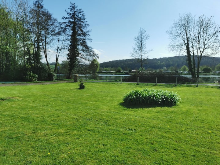 110m2 + Jardin Clos 2 Ch. Climatisé Vue Plan D'eau - Beauchamps