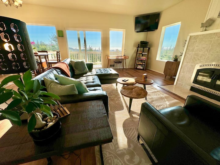 The Yeti Ohana - Ocean Views From Every Room - Port Orford, OR